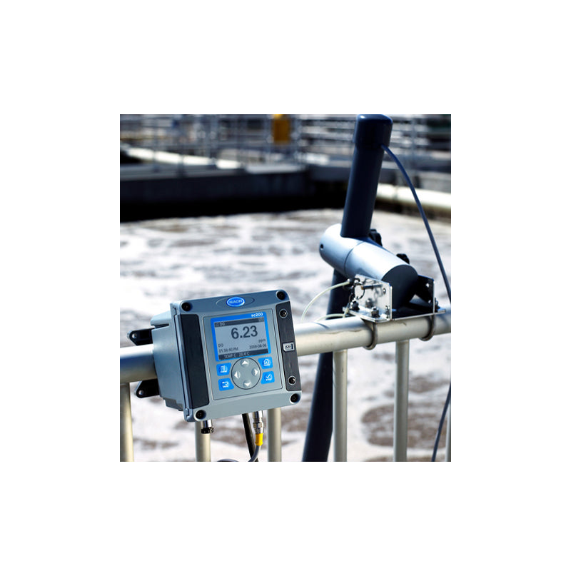 Hach SC200 Universal Controller 100-240 V AC two digital sensor inputs ...