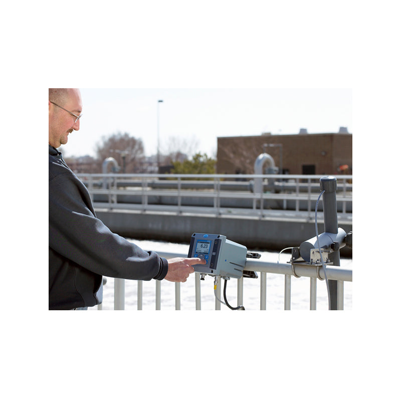 Hach SC200 Universal Controller 100-240 V AC two digital sensor inputs ...